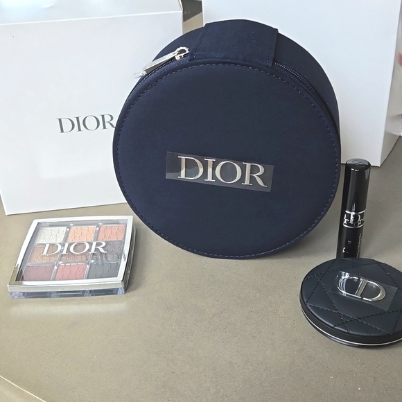 Dior | Bags | Brand New Dior Vanity Case Round Silver Dior Logo ...